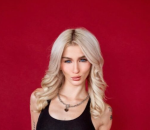 Emma Rosie Net worth, Age, Height, Family, Career, Children, Bio